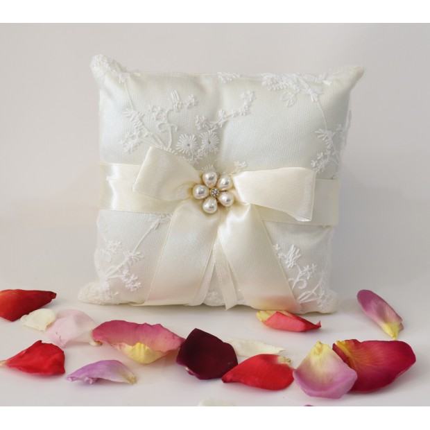 wedding ring cushion